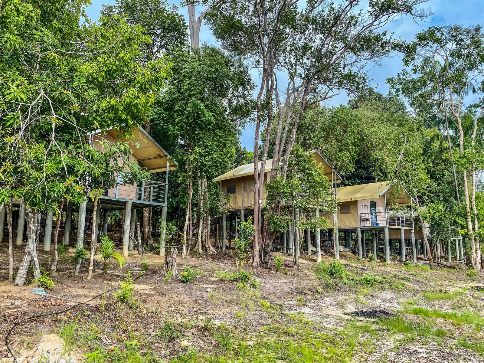 Treehouse Lodge Kiki Beach at Kiki Beach Island Resort - Batam ...